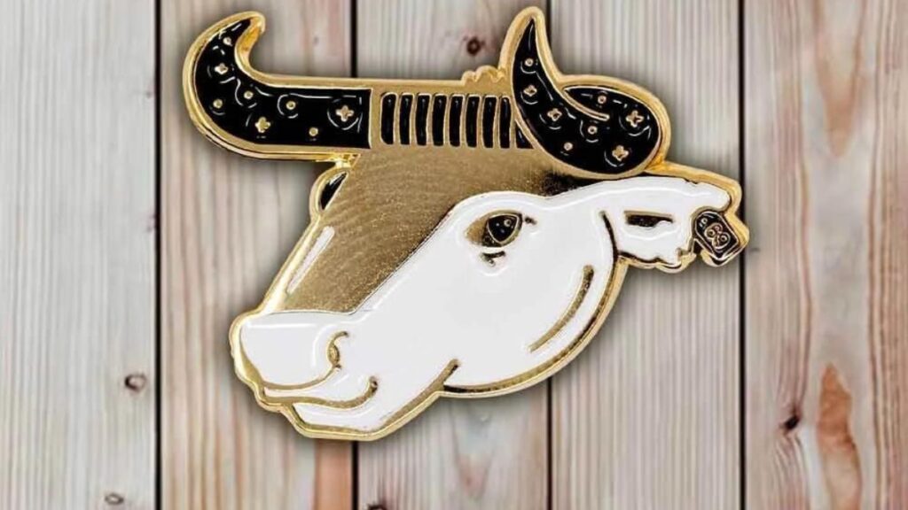 Why 3D Pins are the Ultimate Addition to Your Employee Uniforms