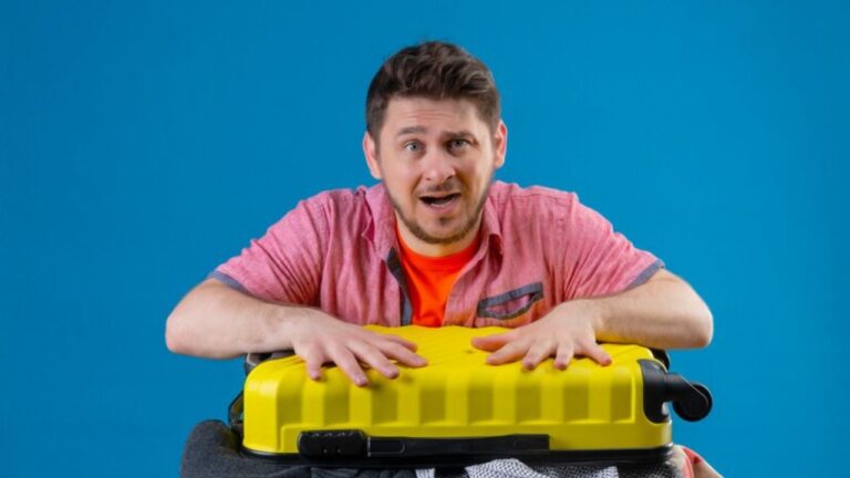 15 Secretly Funny People Working in britbag luggage