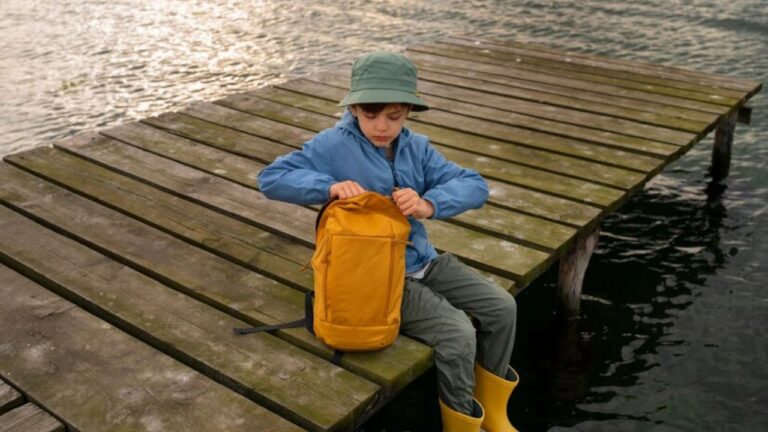 A Deep Dive into Style: The Versatility of the Goodjob Elemood Bucket Bag